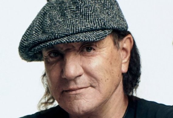 AC/DC FRONTMAN BRIAN JOHNSON EXPLAINS HIS SIGNATURE CAP – Eddie Trunk